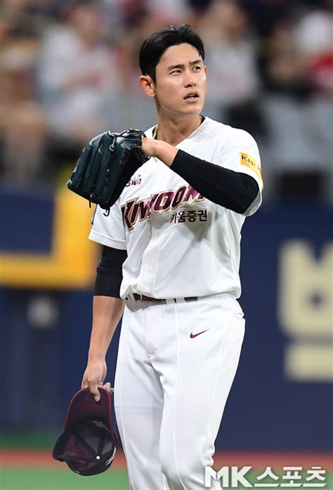 “좋은 투구 내용 다 잊게 한 최악의 순간” 5회 선두타자 볼넷 이후실책 뜬공 스리런 뜬공 안타 투런 강판 사령탑은