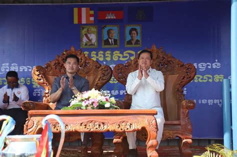 អបអរសាទរពិធីបើកការប្រកួតកីឡាបាលទាត់ដណ្ដើមពានរង្វាន់សម្តេចមហាបវរធិបតី ហ៊ុន ម៉ាណែត