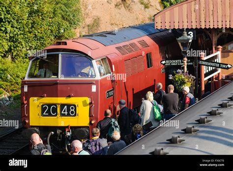 Class 52 Western Diesel Loco D1062 Arriving At Bewdley Station On The Severn Valley Railway