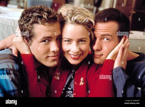 Two Guys A Girl And A Pizza Place Ryan Reynolds Traylor Howard