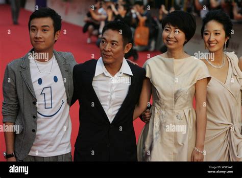 Xue Zhangs Instagram Twitter And Facebook On Idcrawl