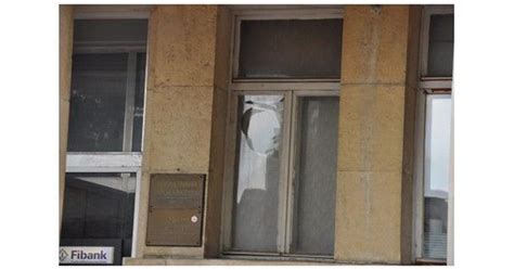 Пиян счупи с камъни прозорците на Окръжен съд Варна