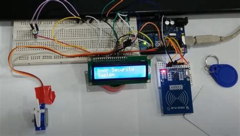 Door Security System Using RFID RC And Arduino