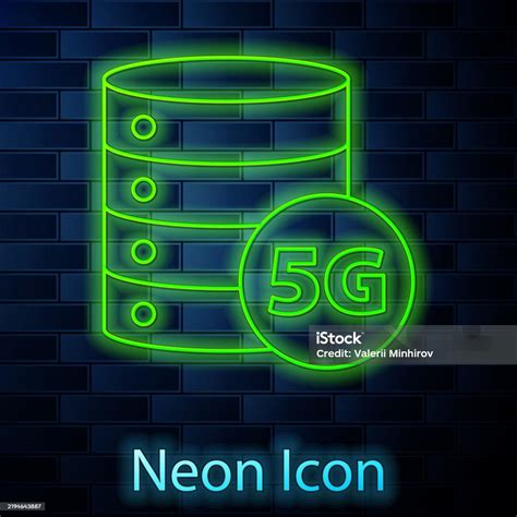 빛나는 네온 라인 서버 5g 새로운 무선 인터넷 와이파이 연결 아이콘은 벽돌 벽 배경에 고립되어 있습니다 글로벌 네트워크 고속 연결 데이터 속도 기술 벡터 5g에 대한 스톡