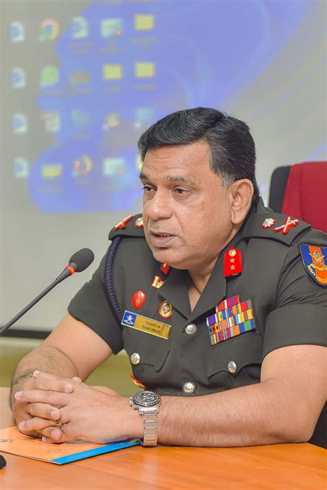 ශ්‍රී ලංකා ගුවන් හමුදා මුලතිව් පුහුණු මධ්‍යස්ථානයේ පුහුණුව ලබන නිළධාරීන් ආපදා කළමනාකරණ මධ්