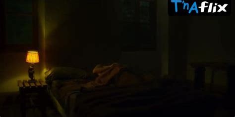 Lou De Laage Breasts Underwear Scene In White As Snow Tnaflix Com