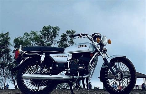 Yamaha Rx100 Relaunch 90 के दशक में युवाओं के दिल की धड़कन रही बाइक