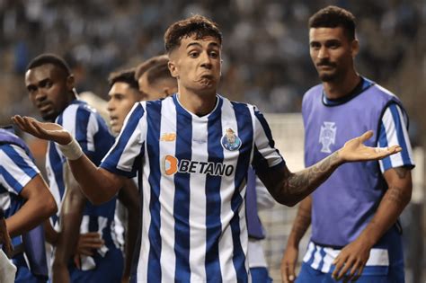 Iván Jaime Y Las Operaciones Pendientes Del Valencia En El último Día Del Mercado