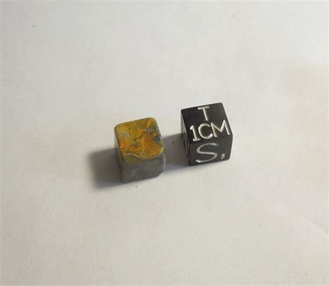 Bumblebee Jasper Java Indonesia 1cm Scale Cube Galactic Stone