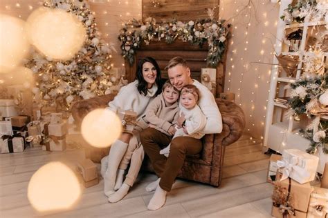 Пин от пользователя Clista Gussler на доске Christmas 23 Семейные новогодние фотографии