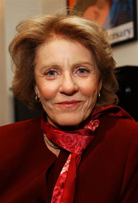 Miracle Worker Star Patty Duke 69 Dies