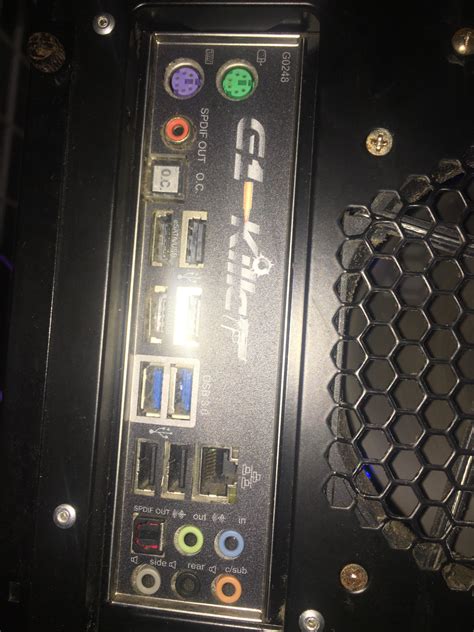 Can Anyone Tell Me What The Video Output Here Is R Pcmasterrace