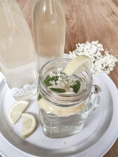 Holunderblütensirup Mit Minze Eine Portion Glück