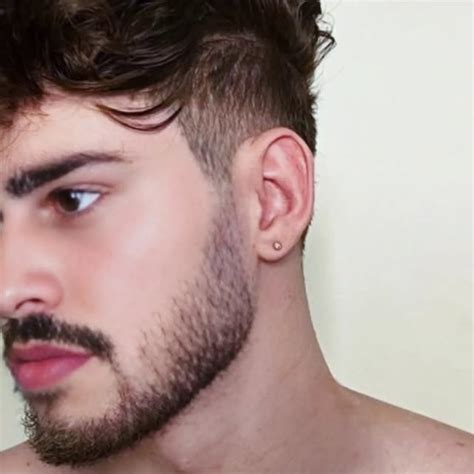 𓆩𝓢𝓮𝓬𝓻𝓮𝓽 𝓐𝓷𝓰𝓮𝓵 𓆪 2002 Abolfazl Moradi • Threads Say More