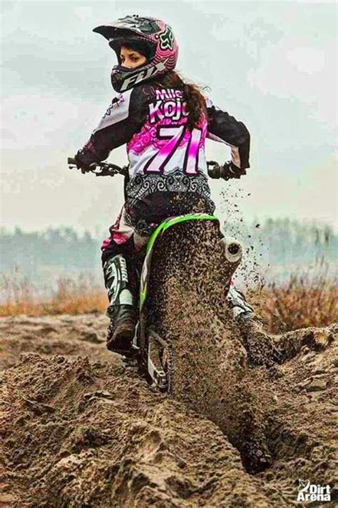 ️ Women Riding Motorcycles ️ Girls On Bikes ️ Biker Babes ️ Lady Riders