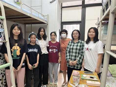 海南热带海洋学院人文社会科学学院欢迎您