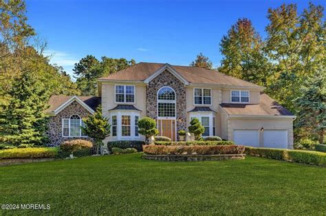 4 Amanda Ct Manalapan Nj 07726 Mls 22430130 Redfin