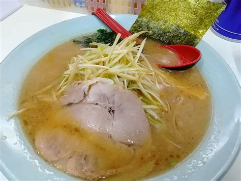 久々のラーメン屋 都会の隅で農的暮らし
