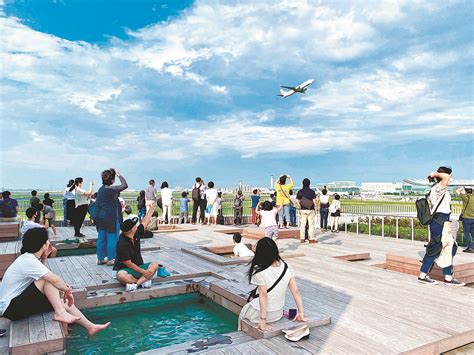 足湯飛行機でホッとひといき 羽田イノベーションシティ 特集 東京新聞 TODAY