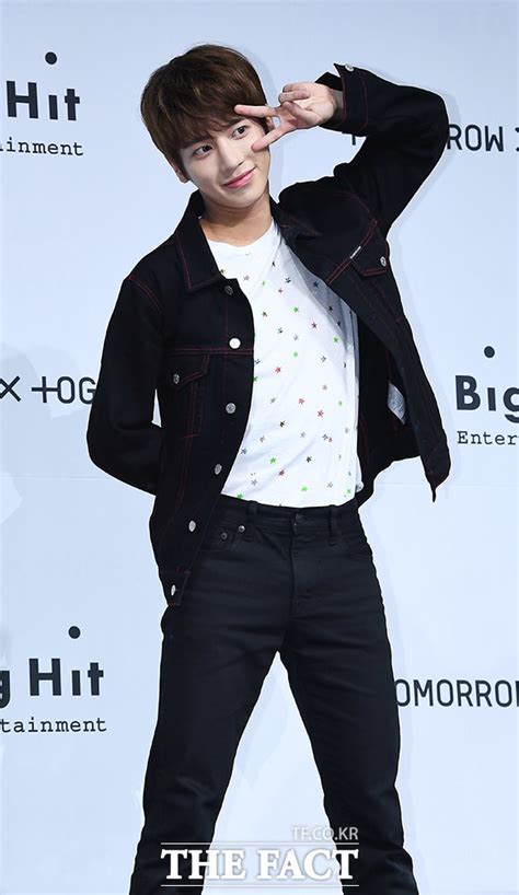 [tf포토] 투모로우바이투게더 소년미 넘치는 포토타임 포토 기사 더팩트