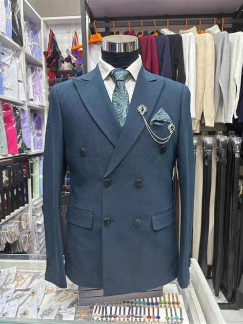 Бүх төрлийн эрэгтэй костюм Бүх төрлийн эрэгтэй костюм