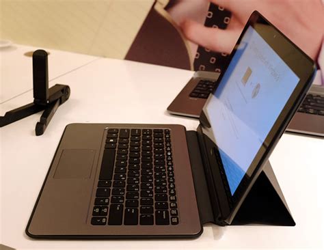 Hands On HP Pro X2 612 HardwareZone Com Sg