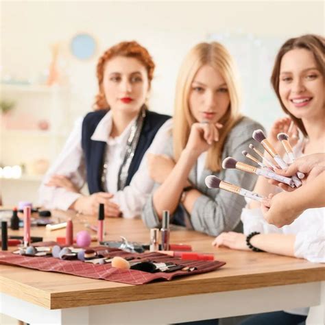 Specialist Advanced Plus Certificate In Cosmetology At ₹ 180000course