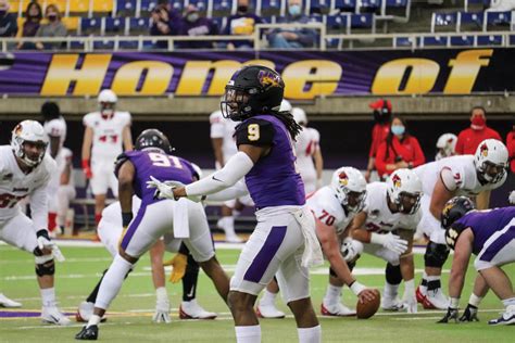 Uni Blazes Through Leathernecks Northern Iowan