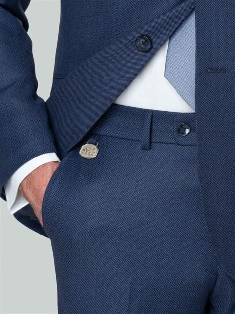 کت و شلوار سرمه‌ای