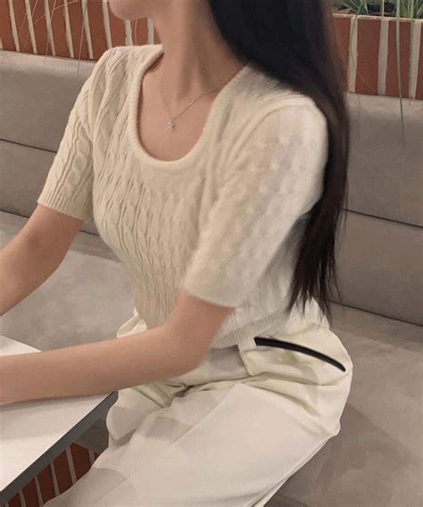 [🚚당일발송 봄 여름필수🤍]라이트 워너비 유넥 케이블 니트 6color 에이블리