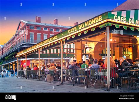 Cafe Du Monde New Orleans Restaurant