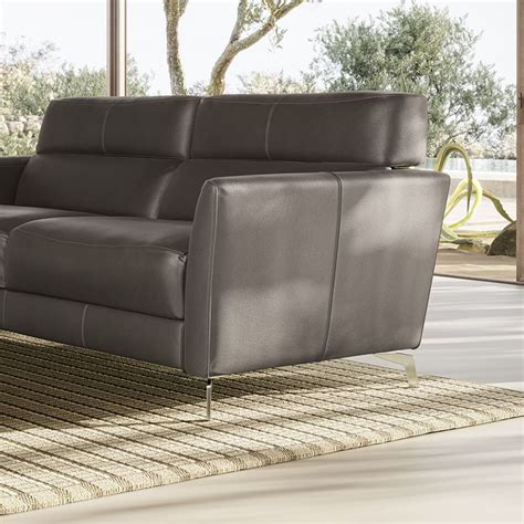 Natuzzi Stan The Bold Stroke