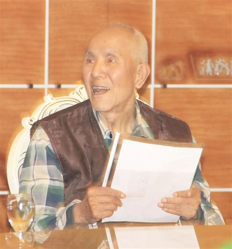 现代诗人刘章简介 诗人章 章 大山谷图库