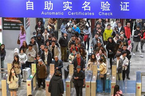 公安部交管局：清明假期第二天全国道路交通总体平稳顺畅天气工作安全带