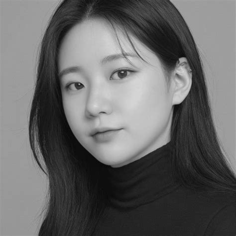주혀니짱 ̎ Jhyeon2 • Threads Say More