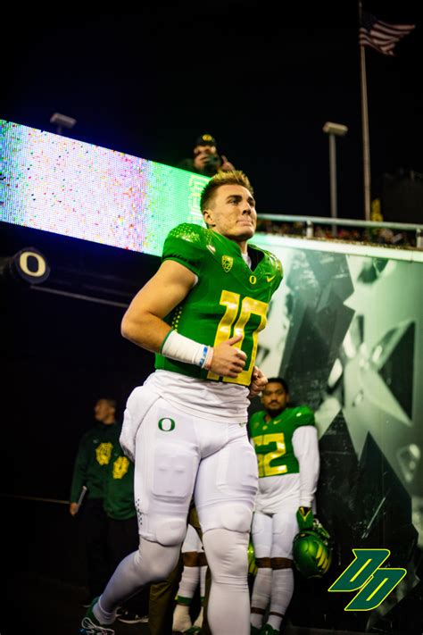 Oregon Football Why Dan Lanning Thinks Oregon Qb Bo Nix Should Win The Heisman Trophy Sports