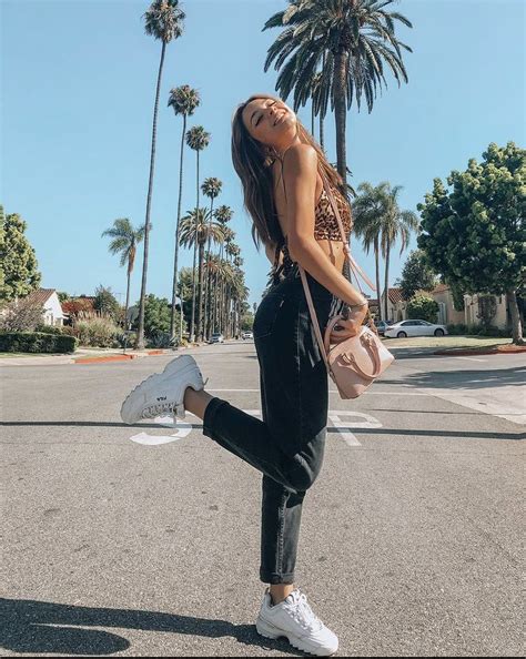 Mishka Silva Model Poses Photography Photoshoot Poses Best Photo Poses