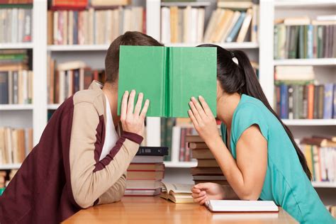 Unprotected Sex Among College Babes Doubles Between Freshman And Senior Year