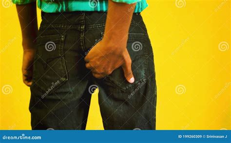 Itching Buttocks Causes Of Rashes In Adults Young Man Rude