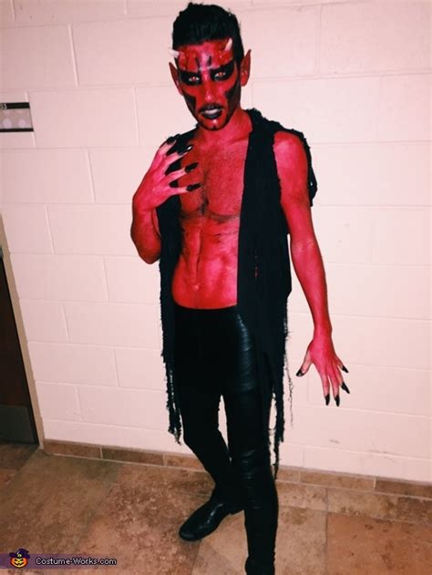 Mens Devil Costumes Halloween Hooded Evil Horror Demon Costume Fire Frame Robe Halloween