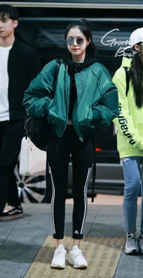 손나은 공항 패션 후방주의 짤티비 Jjtv Kr