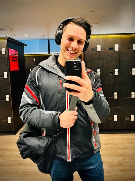 Yousef Shadid On Linkedin “linkedin Is Cringe” “ig Is Fake” “twitter Is Political” Exactly What