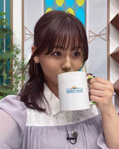 藤井由依さんのインスタグラム写真 藤井由依instagram「お茶でも飲んで、 一息ついて、 午後も頑張りましょう🍵 4月からのレギュラー変更1つ目は、 ｢なないろ日和｣月曜担当🔆🔆