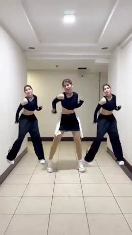 Triplet Dance Very Nice Youtube