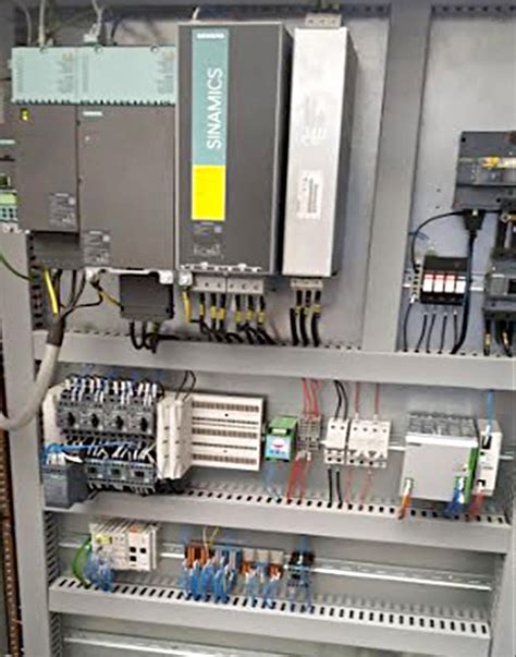 Wöhner Crossboard® Modular Power Distribution System Messung Blog