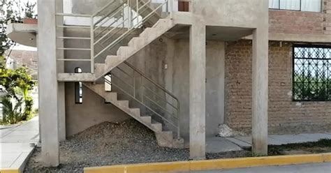 Cocheras Escaleras Y Hasta Una Cantina Al Paso Vecinos Toman Calles Y