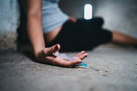 Droga Krokodil Conheça Os Efeitos Na Mente E No Corpo