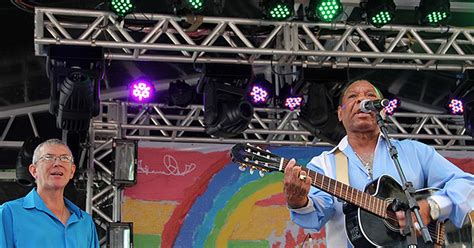 G1 Virada Cultural Tem Show Em Homenagem Ao Cantor Tinoco Notícias Em Virada Cultural 2012