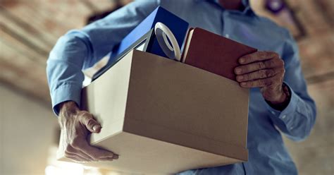 Un Empleado Critica A Sus Jefes Enviando Un Sms A Compañeros De Trabajo