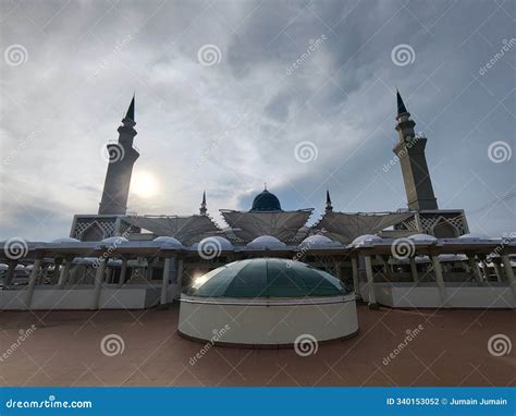 Madinatul Iman Mosque Or Balikpapan Islamic Center Mosque Editorial